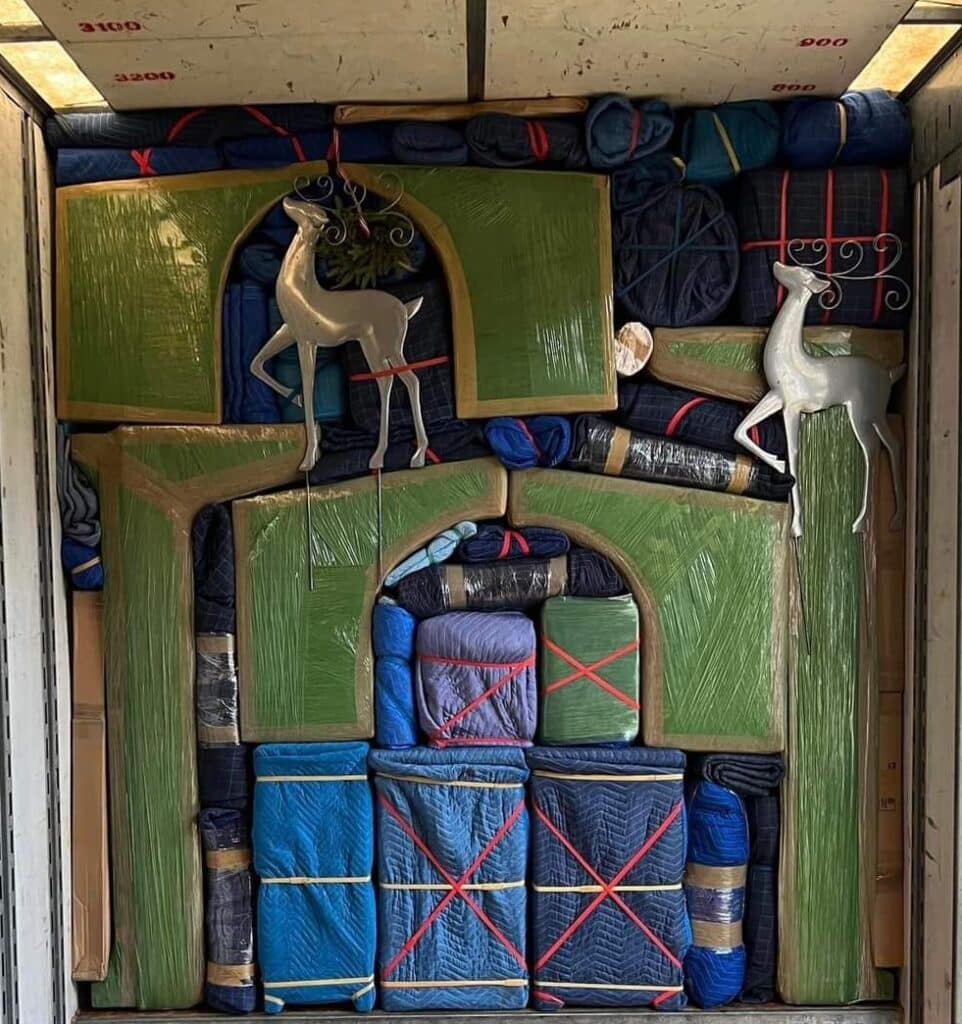 How to pack a moving truck for short or long-distance?